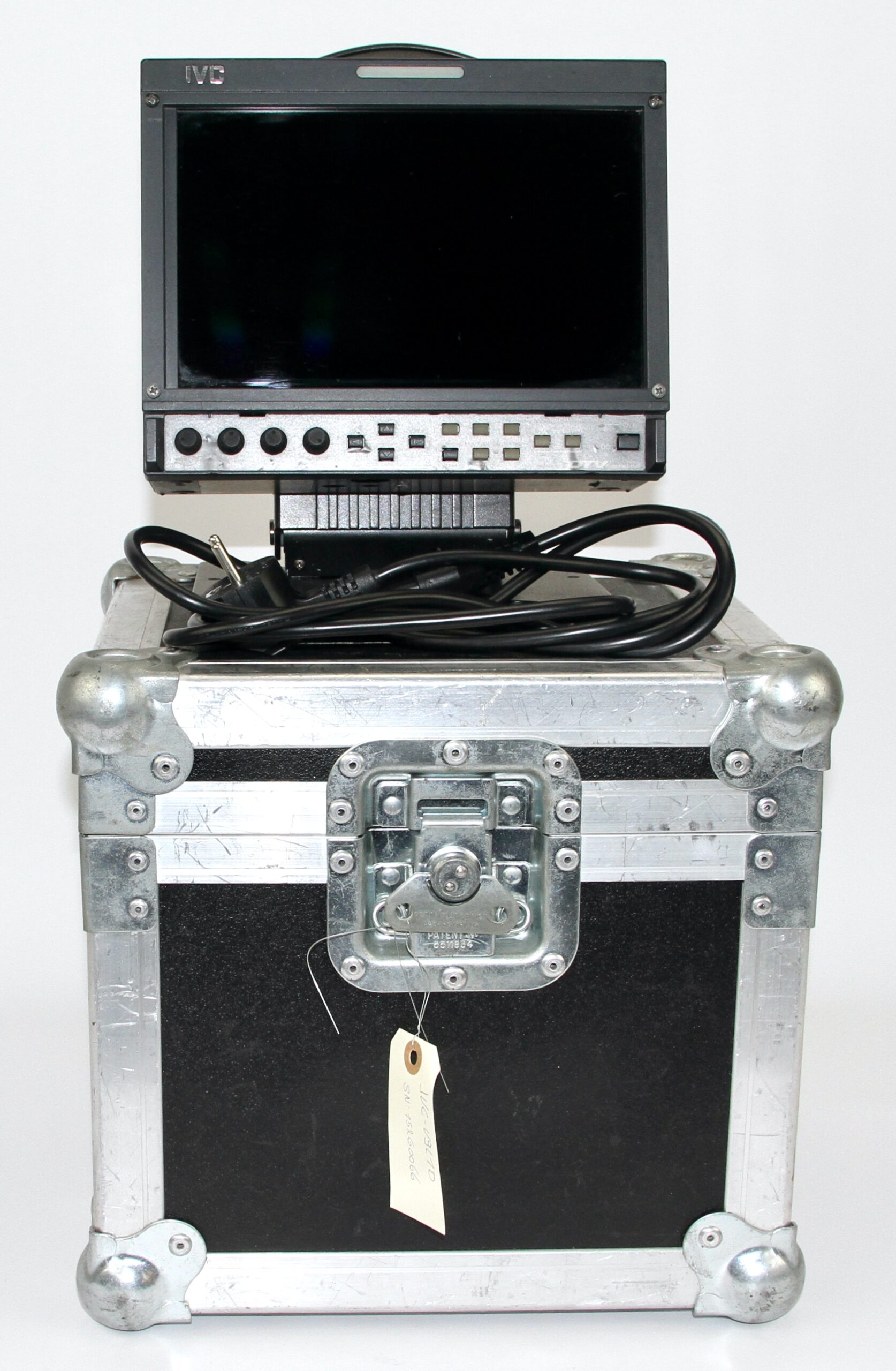 JVC DT-V9L1D, 17-Inch HD/SDI Multi-Format LCD Monitor in Flight Case ...